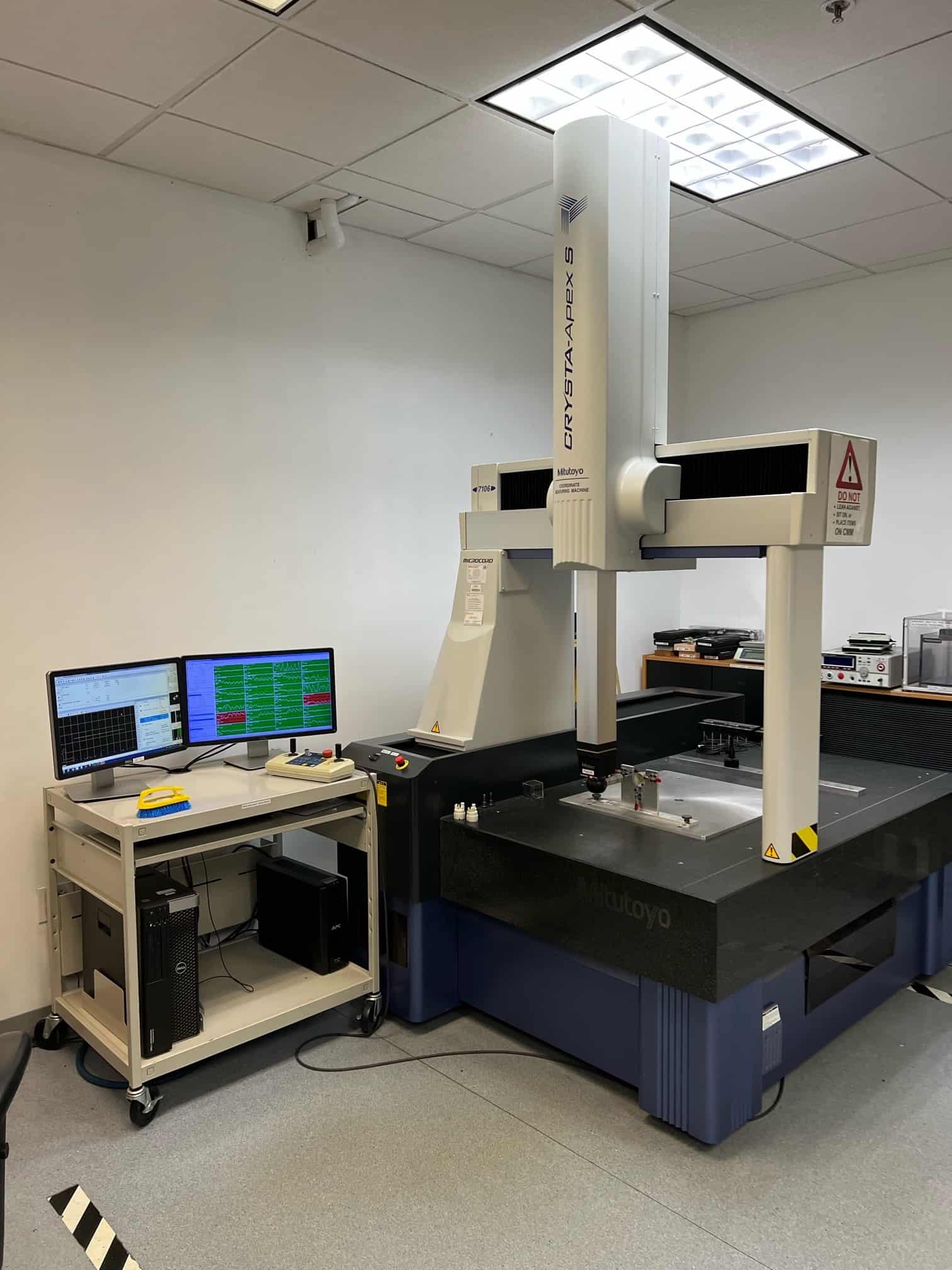 Used Mitutoyo Cryta-Apex S7106 - Coordinate Measuring Machine - 8072785 Used Mitutoyo Cryta-Apex S7106 - Coordinate Measuring Machine - 8072785